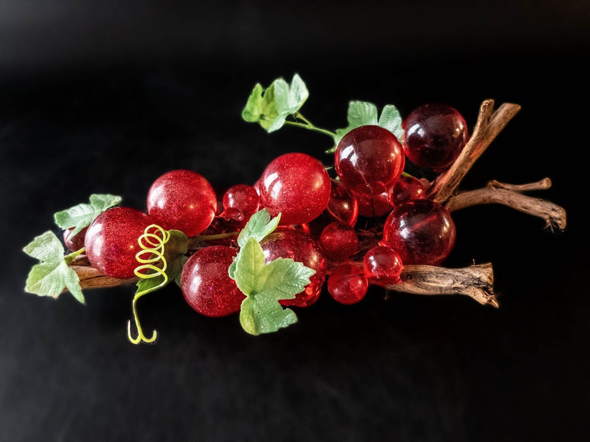 Vintage Lucite Resin Grapes Cluster On Driftwood – InventifDesigns